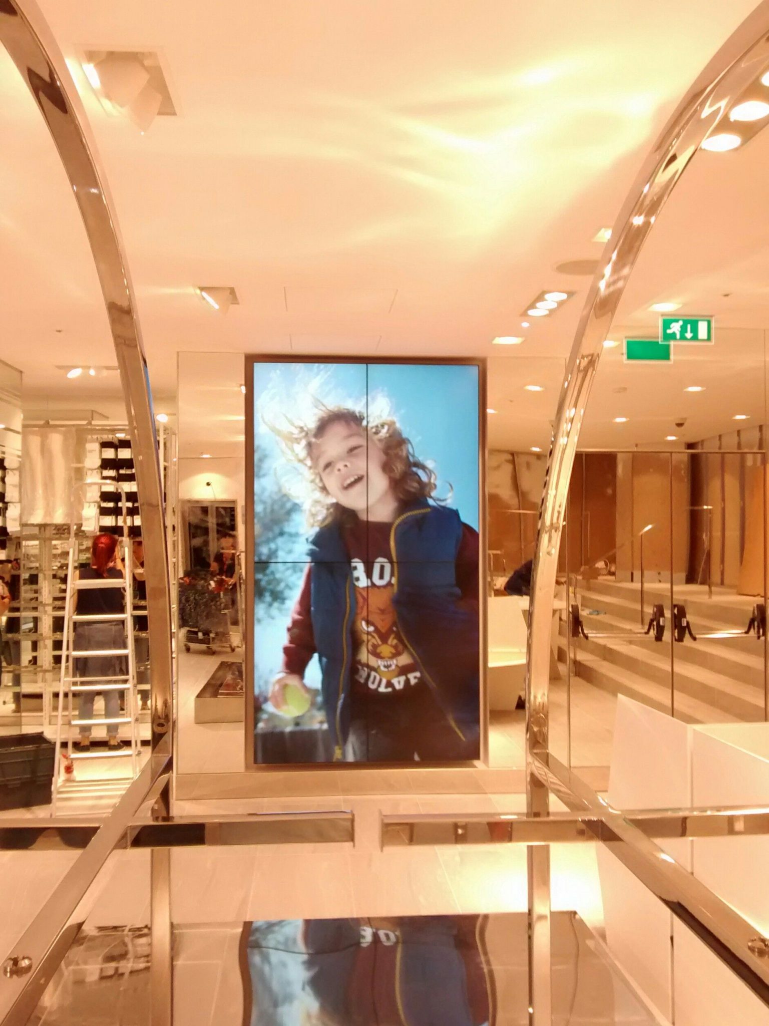 A Propos - DK-Digital