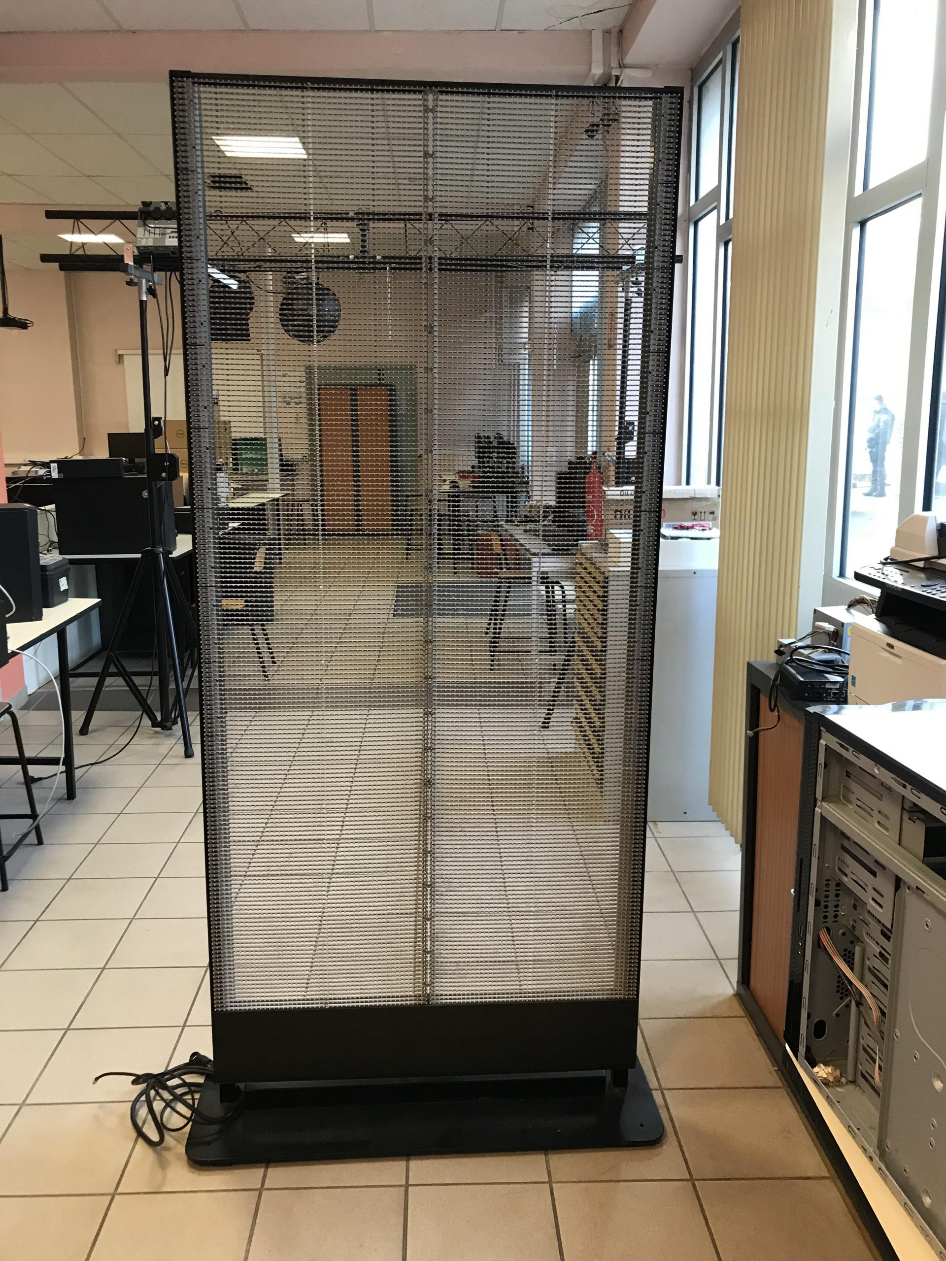 Ecran LED transparent - DK-Digital